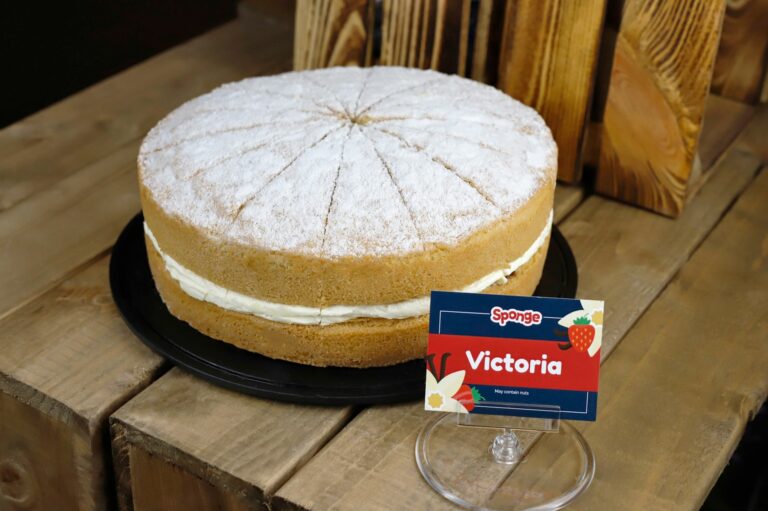 Sponge Frozen Victoria Sponge Cake - Consort Frozen Foods